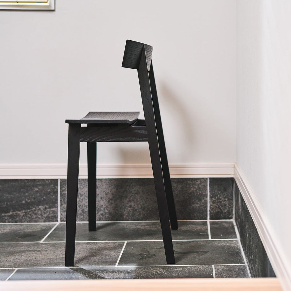 half chair – WOW公式オンラインショップ